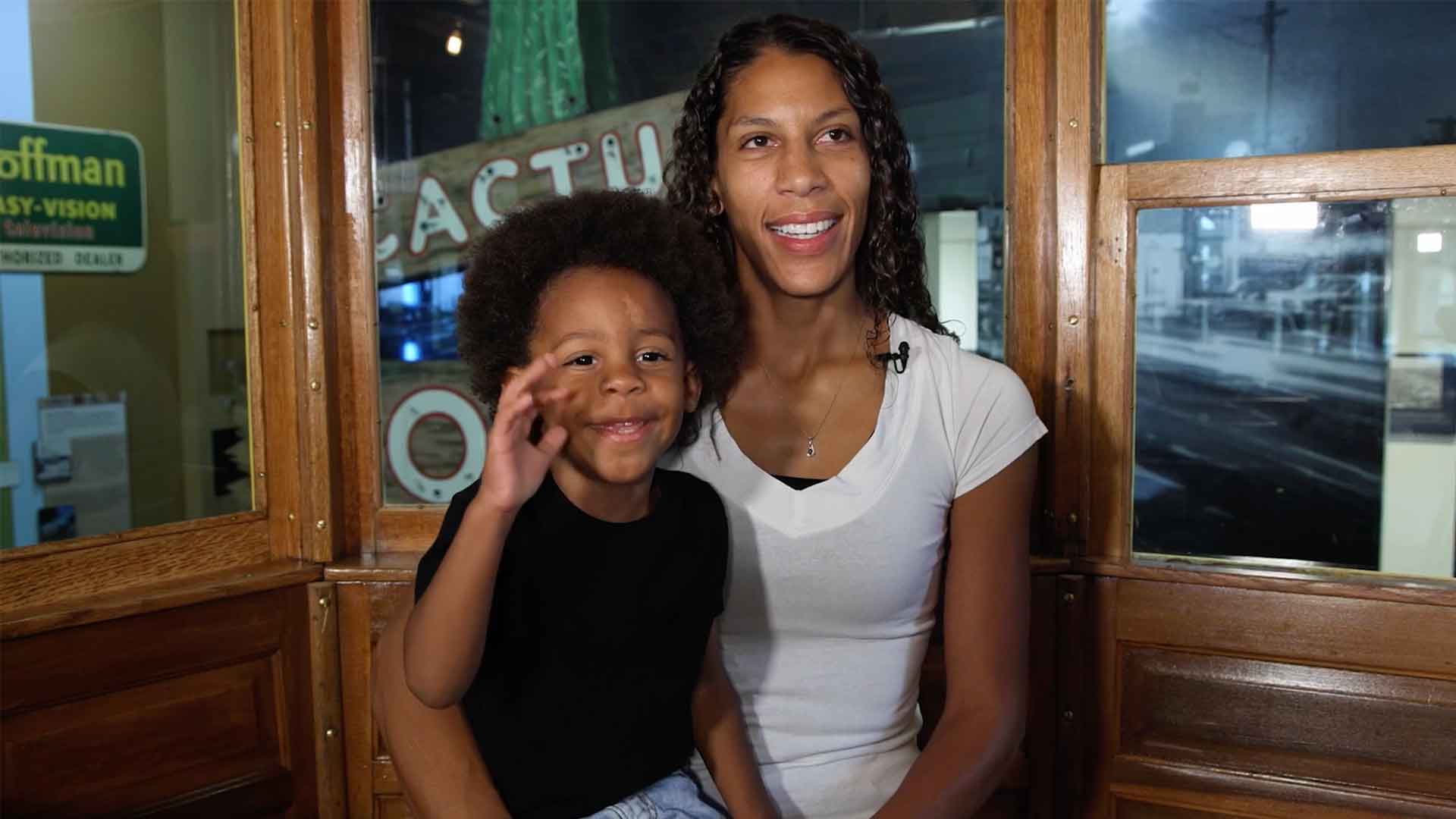 Aurora History Heroes: Local Kids and Parents | Auroratv